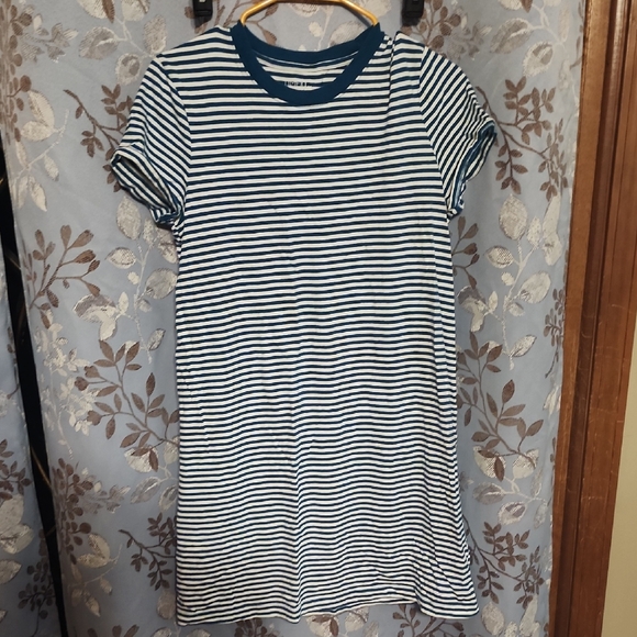 Time and Tru | Dresses | Time And Tru Blue And White Striped Dress ...